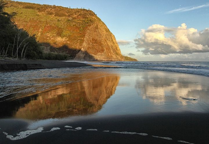 Waipio Sunrise – Tina Clothier Photography